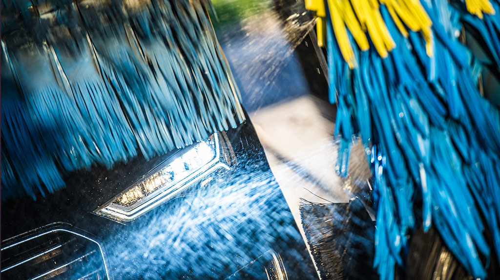 Stiai ca Spuma EVA este folosita in Spalatoriile auto?